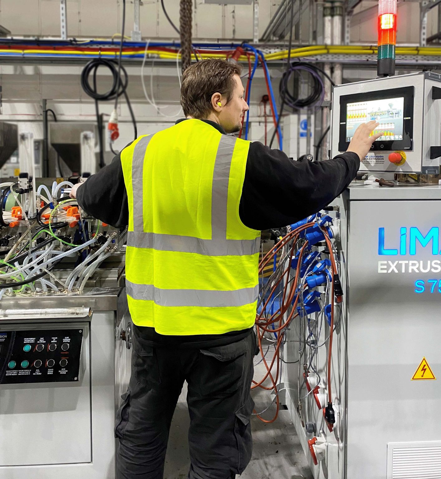 Tatra Rotalac Limited - UK Plastic Extrusion & Injection Moulding